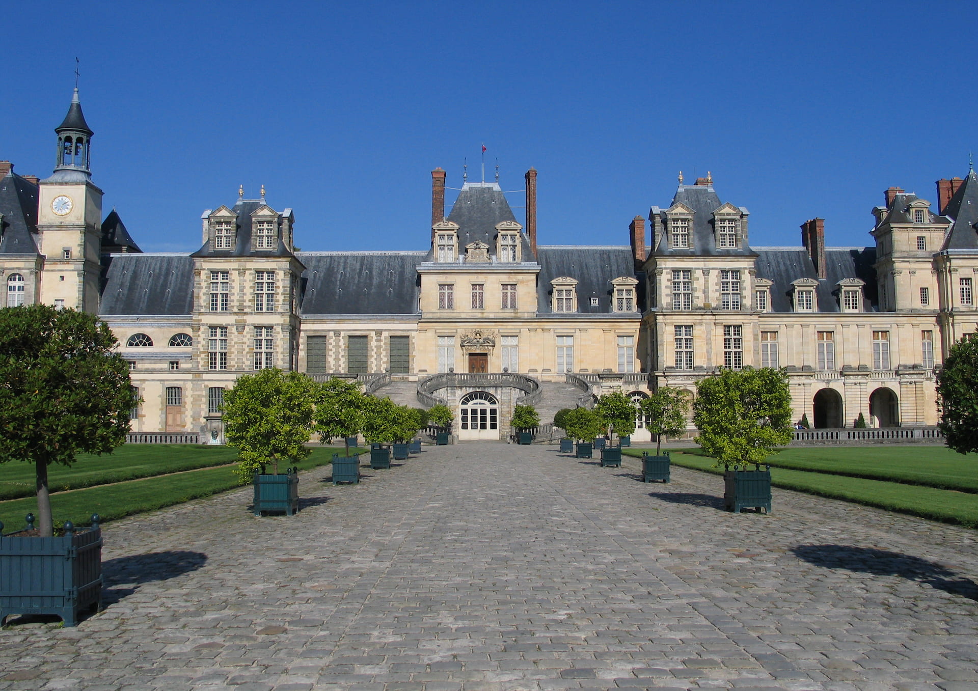 Fontainebleau - Château de Bourron